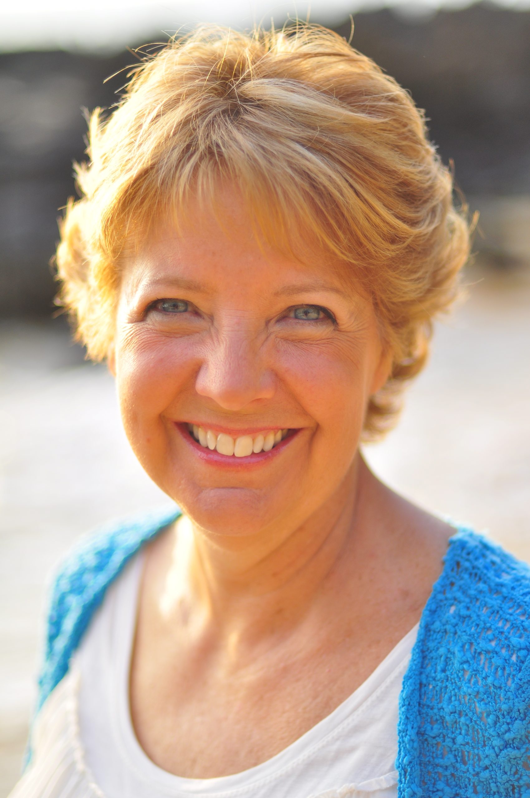 Episode 152: Robin Jones Gunn - Annie F. Downs Episode 152: Robin Jones Gunn - Annie F. Downs